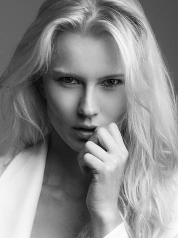 Nadin M Modelagentur München Hamburg Berlin Düsseldorf Elenamodelsde